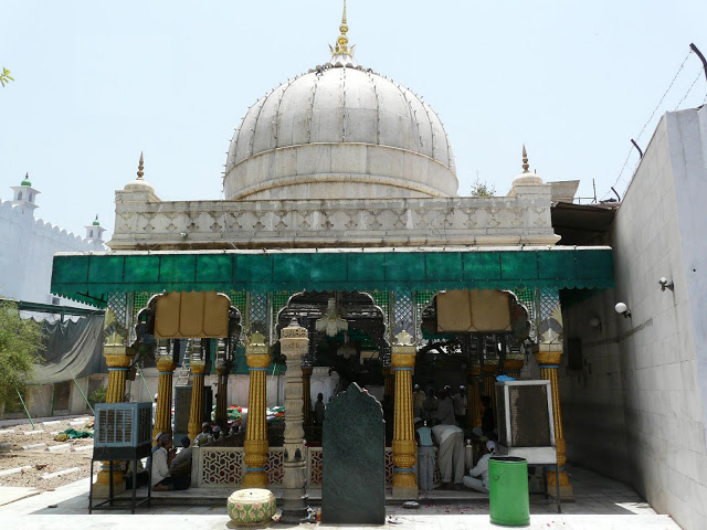 Hazrat Qutbuddin Bakhtiyar Kaki – Aal-e-Qutub Aal-e-Syed Abdullah Shah Ghazi