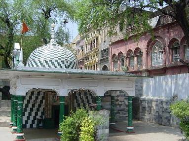 Hazrat Shah Chan Charagh r.a – Aal-e-Qutub Aal-e-Syed Abdullah Shah Ghazi